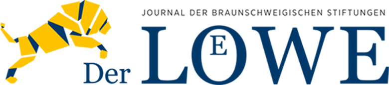Beim Richtfest: Architekt Thomas Wenzig, Zimmermann Maik Schulz und ...